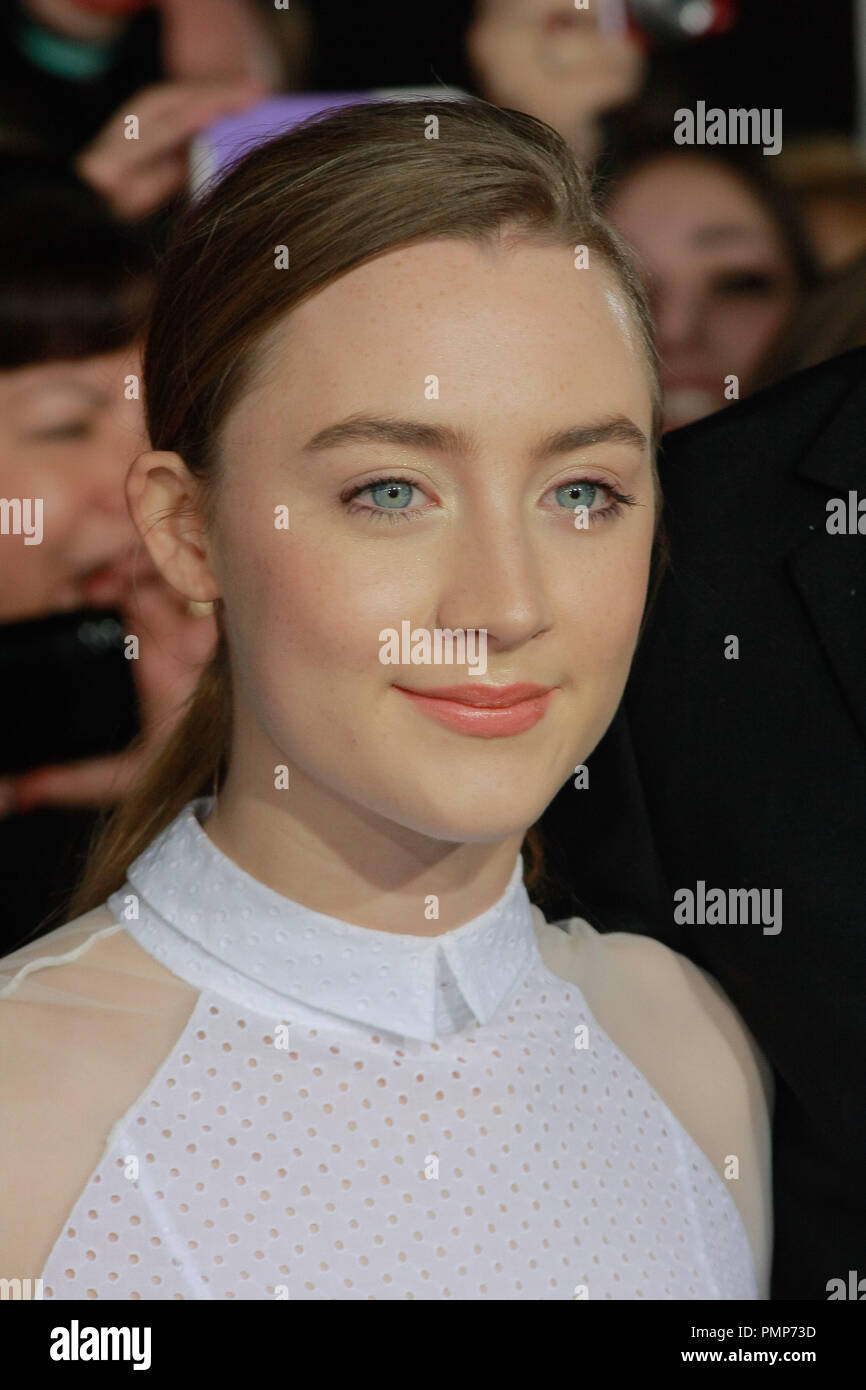 Saoirse ronan world premiere twilight hi-res stock photography and ...