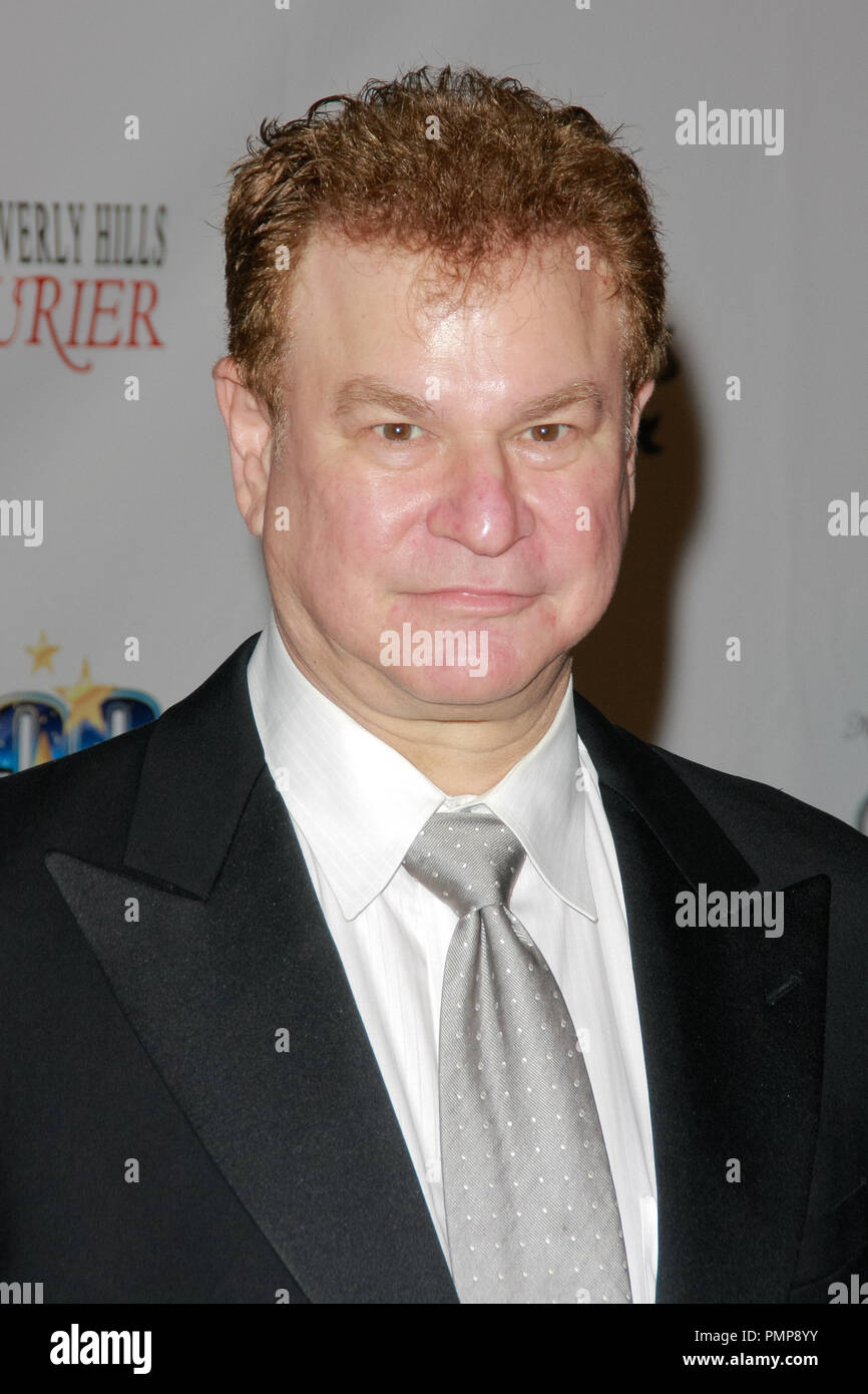 Robert Wuhl at the 22nd Annual Night of 100 Stars Awards Gala held at ...