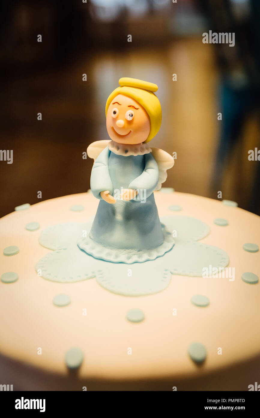 Fondant cake birthday design hi-res stock photography and images - Alamy