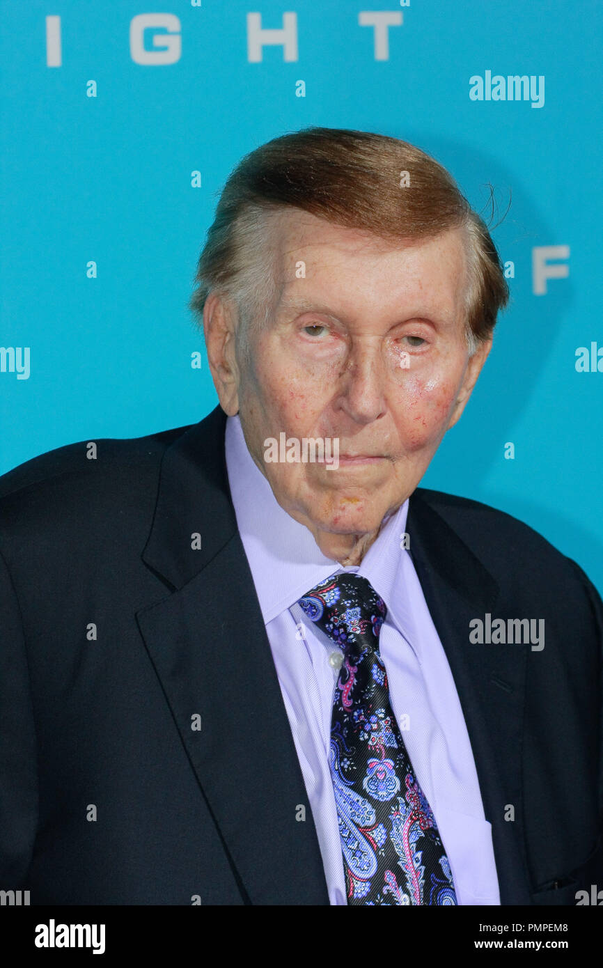 Sumner Redstone at the Premiere of Paramount Pictures' "Flight ...