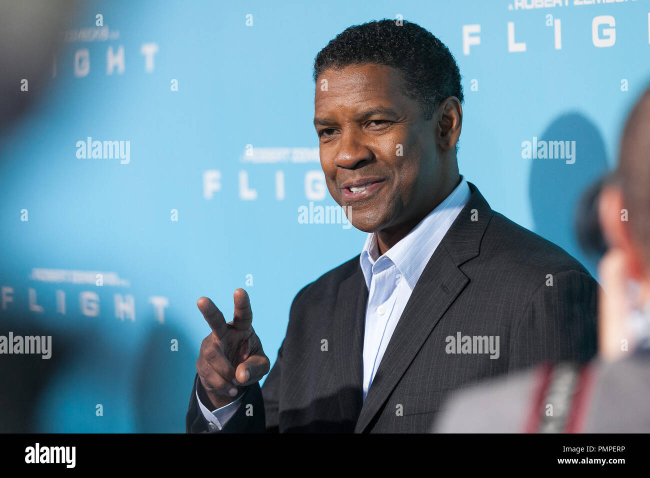Denzel Washington arrives to the Premiere of Paramount Pictures ...