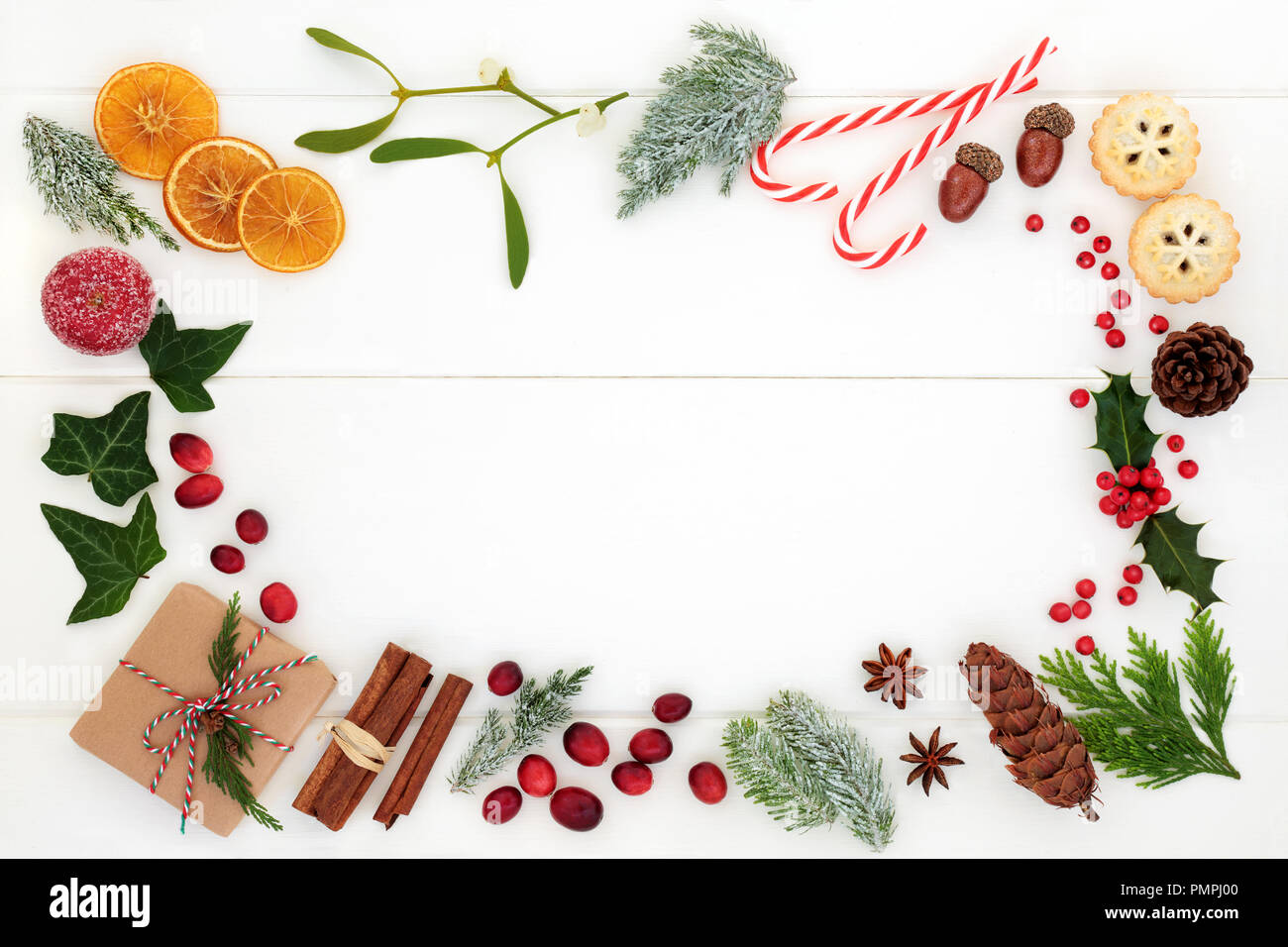 Christmas background border with traditional symbols of mince pies ...