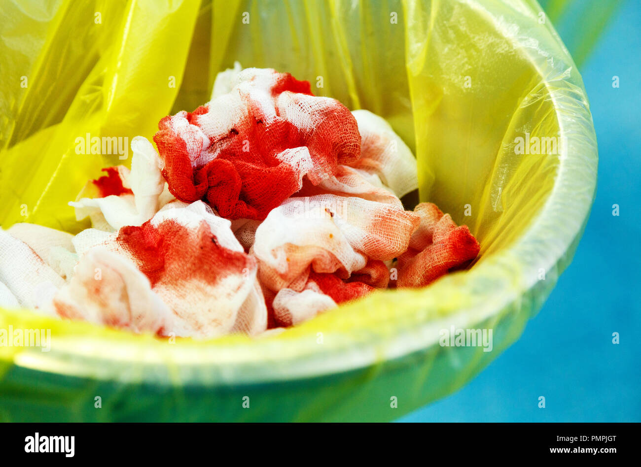Medical Waste Bin Stock Photos & Medical Waste Bin Stock Images - Alamy