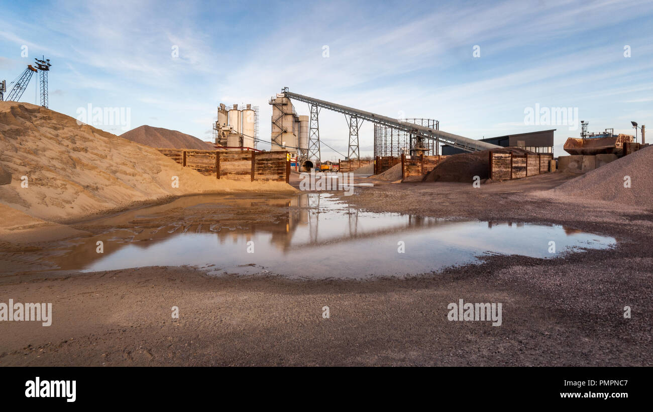 Construction aggregates hi-res stock photography and images - Alamy