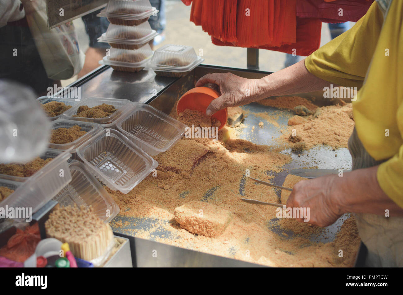 Street food market malaysia hi-res stock photography and images - Alamy
