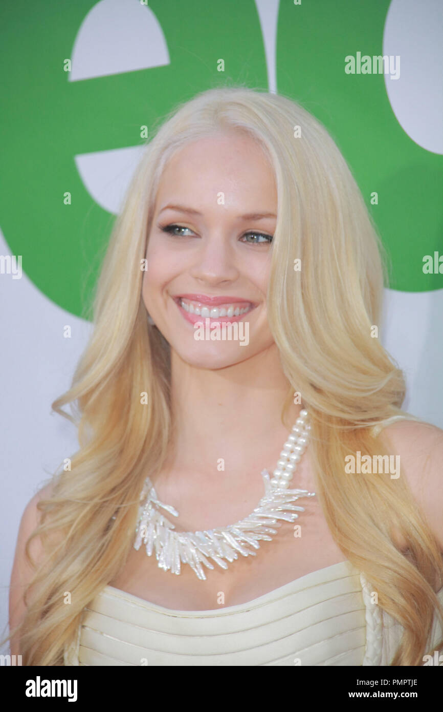 Alexis Knapp 06/21/2012 "Ted" Premiere held at Grauman's Chinese ...