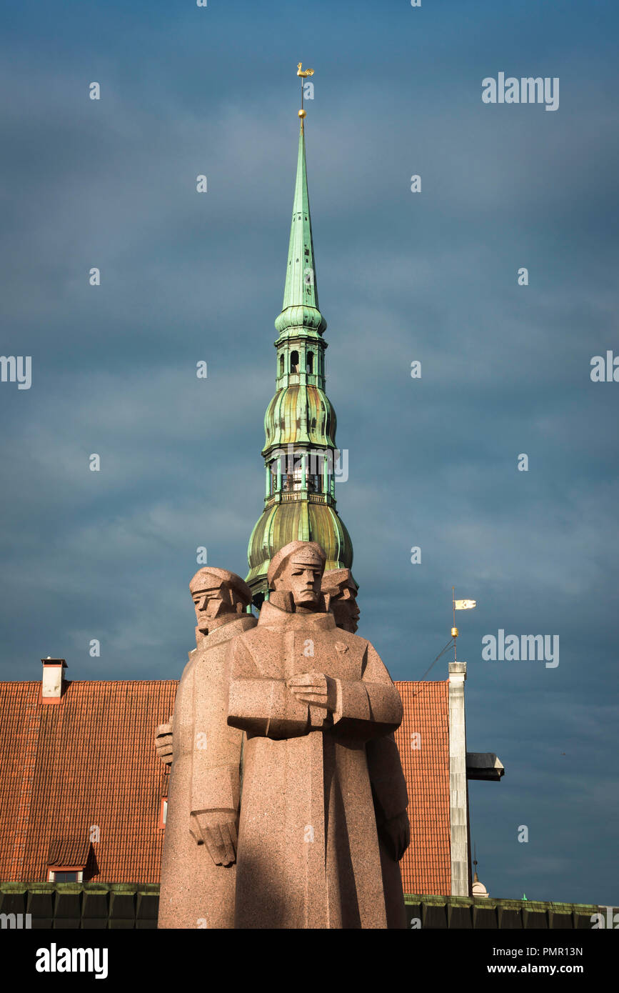 Latvian Riflemen, view of the Latvia Riflemen Monument and the roof of ...