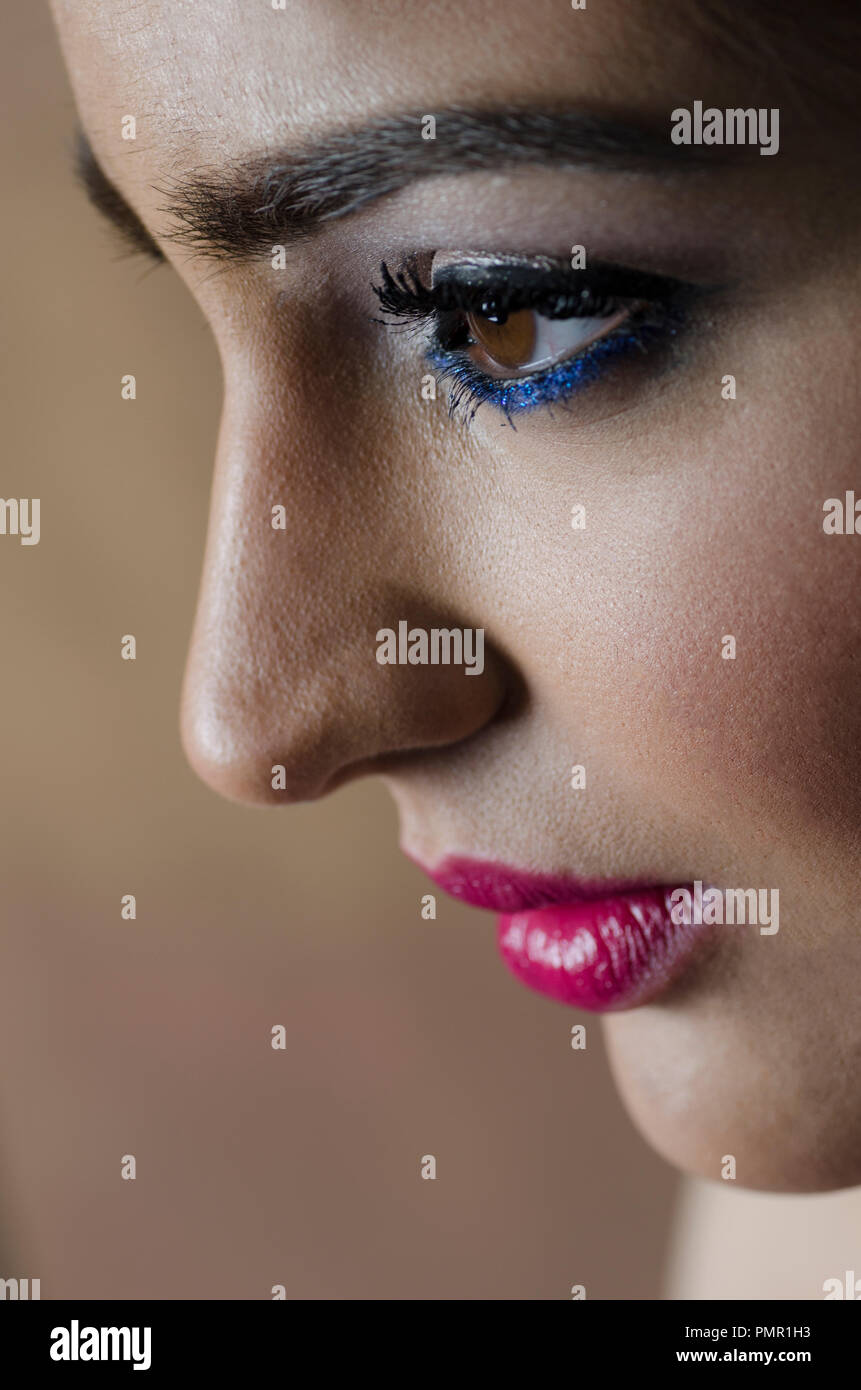 Indian woman profile hi-res stock photography and images - Alamy