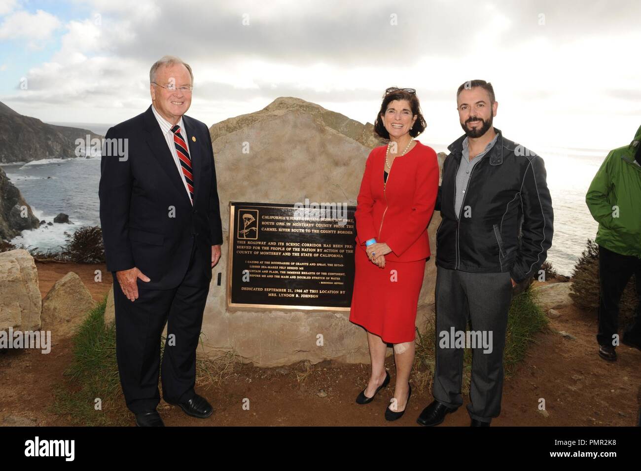 Bridge rededication hi-res stock photography and images - Alamy