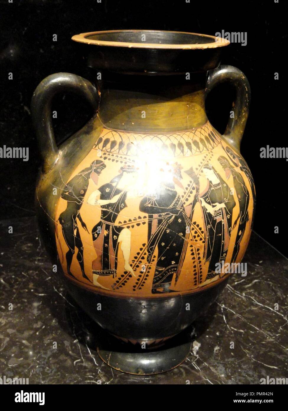 Black-figure amphora by the Mastos Painter, Athens, c. 530-520 BCE ...