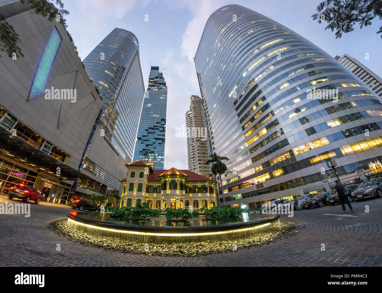 Mahanakhon tower hi-res stock photography and images - Alamy