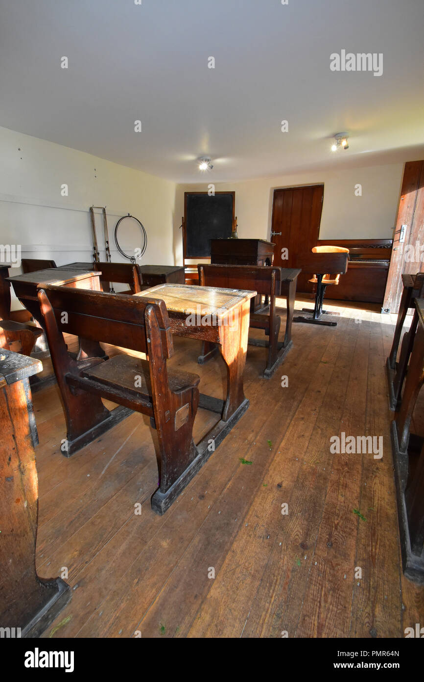 Old School Room Uk High Resolution Stock Photography and Images - Alamy