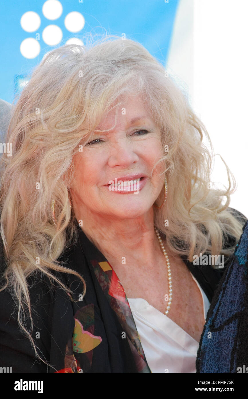Connie Stevens at the Handprint and Footprint Ceremony honoring Kim ...