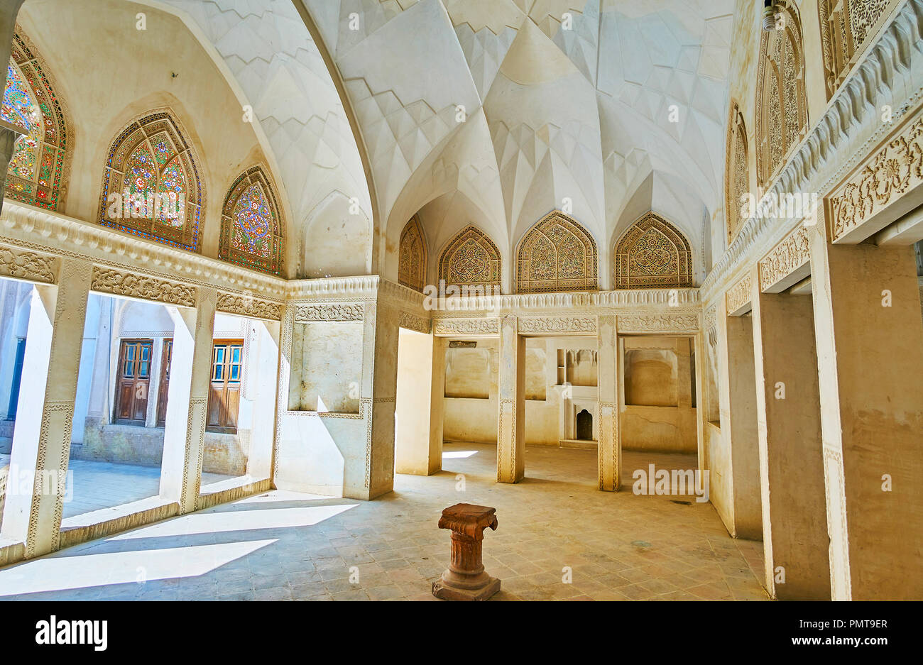 KASHAN, IRAN - OCTOBER 22, 2017: Andarouni (interiors) of Abbasi House ...