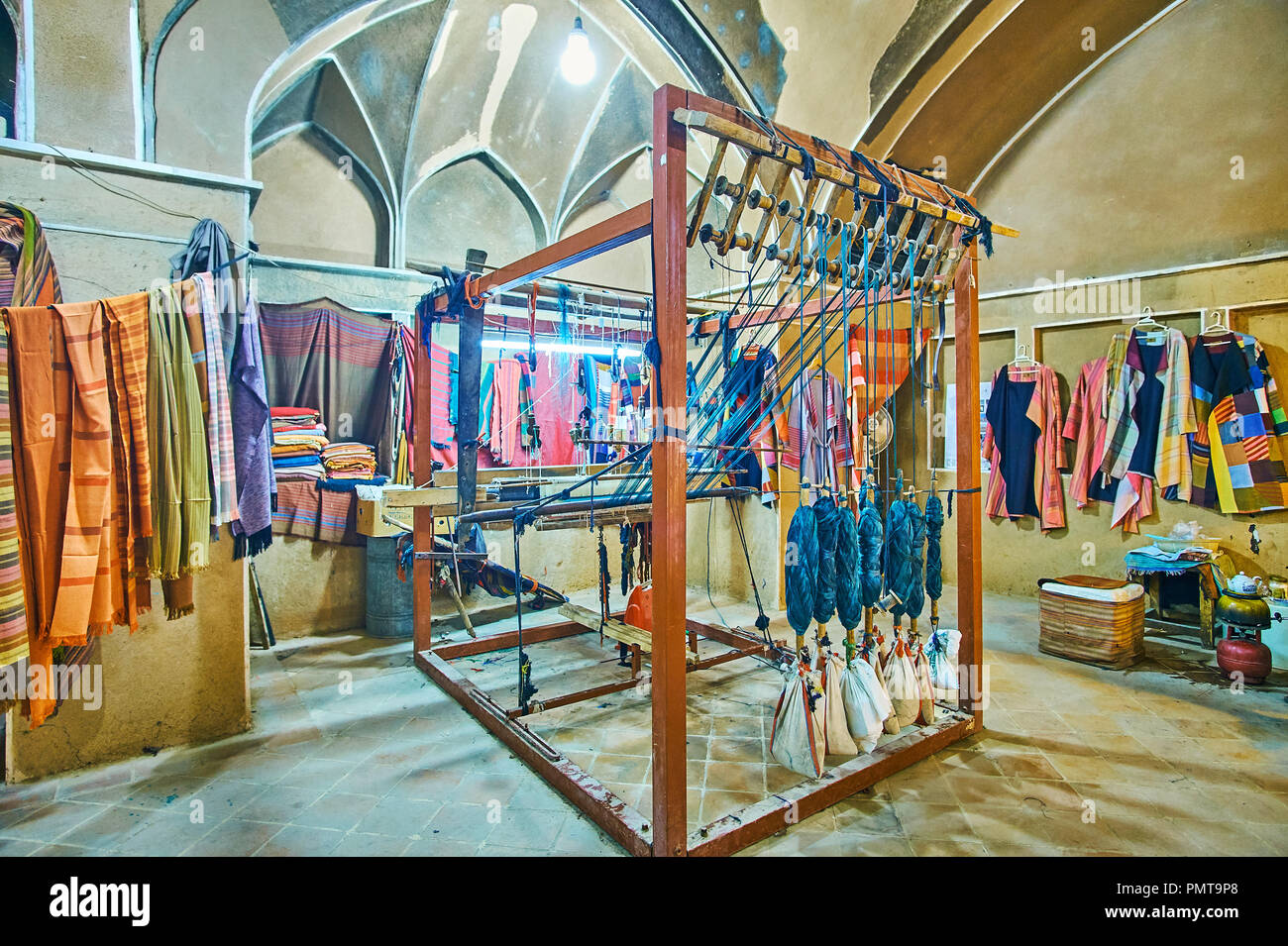 Medieval loom hi-res stock photography and images - Alamy