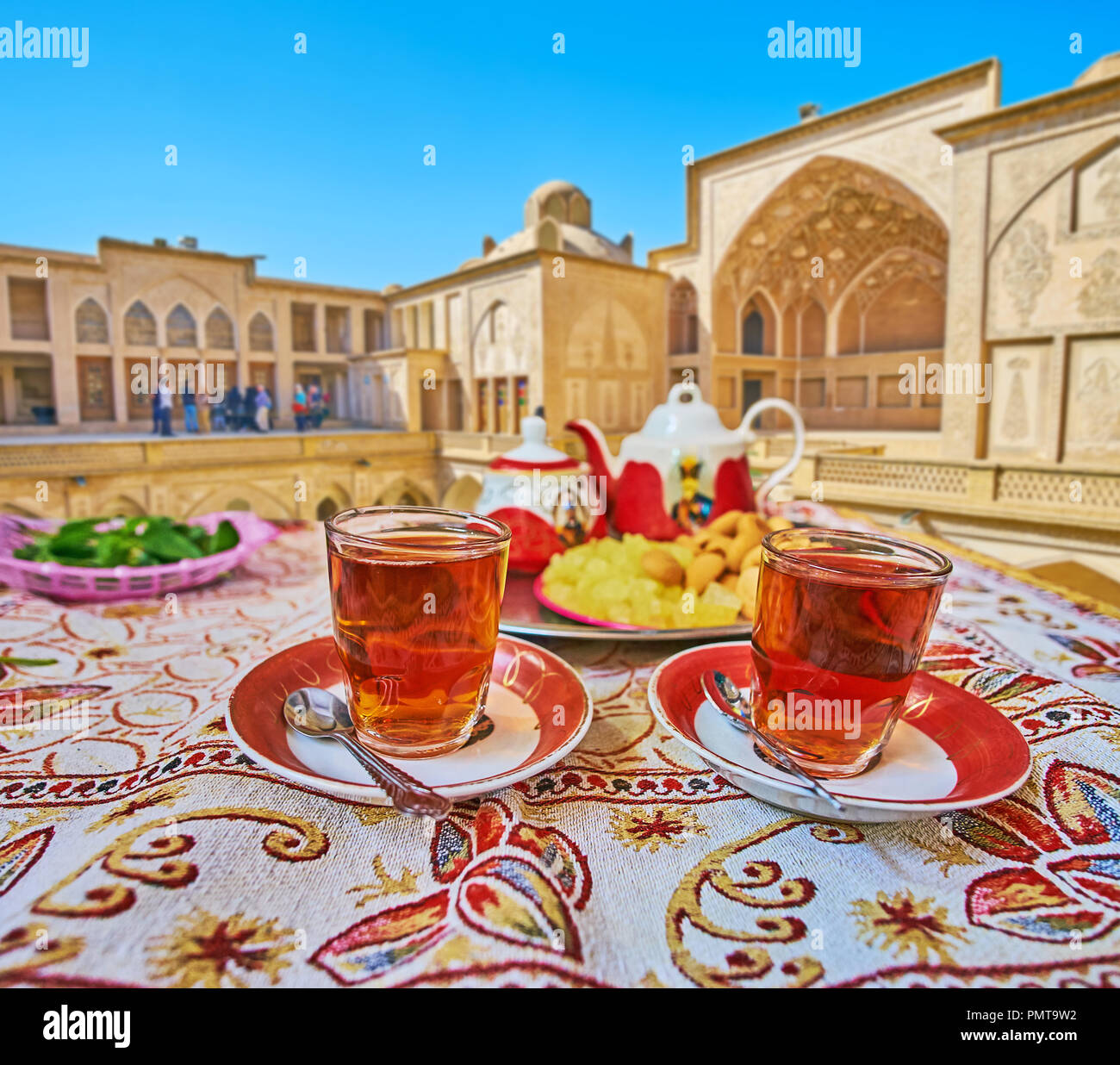 Persian teapot hi-res stock photography and images - Alamy