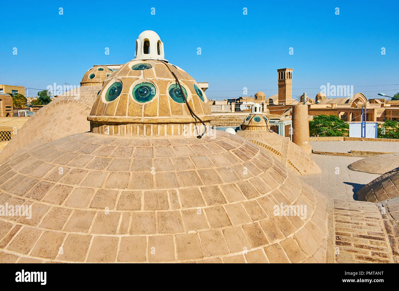 The old Kashan is rich in unique architectural details, decorating its ...