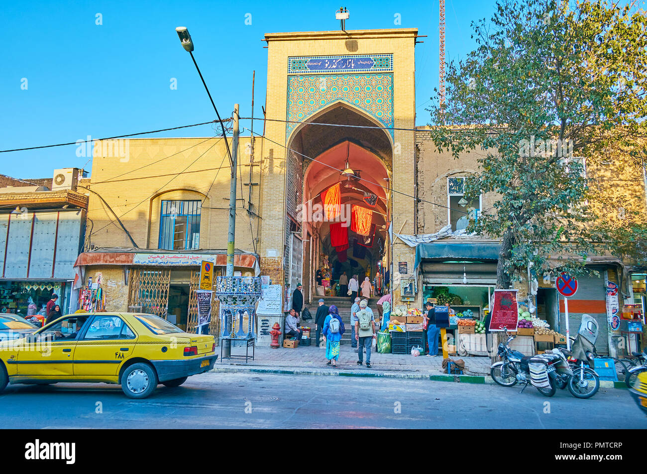 KASHAN, IRAN - OCTOBER 22, 2017: The entrance portal of the Grand ...