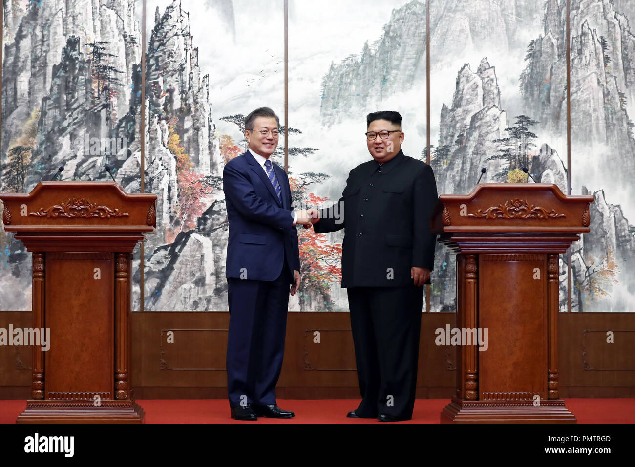 Pyongyang, DPRK. 19th Sep, 2018. Kim Jong Un (R), top leader of the ...