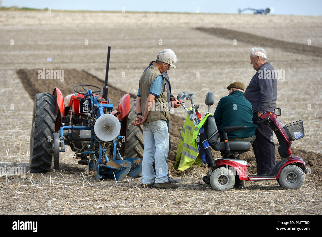 Tractor ploughing match plough uk hi-res stock photography and images ...