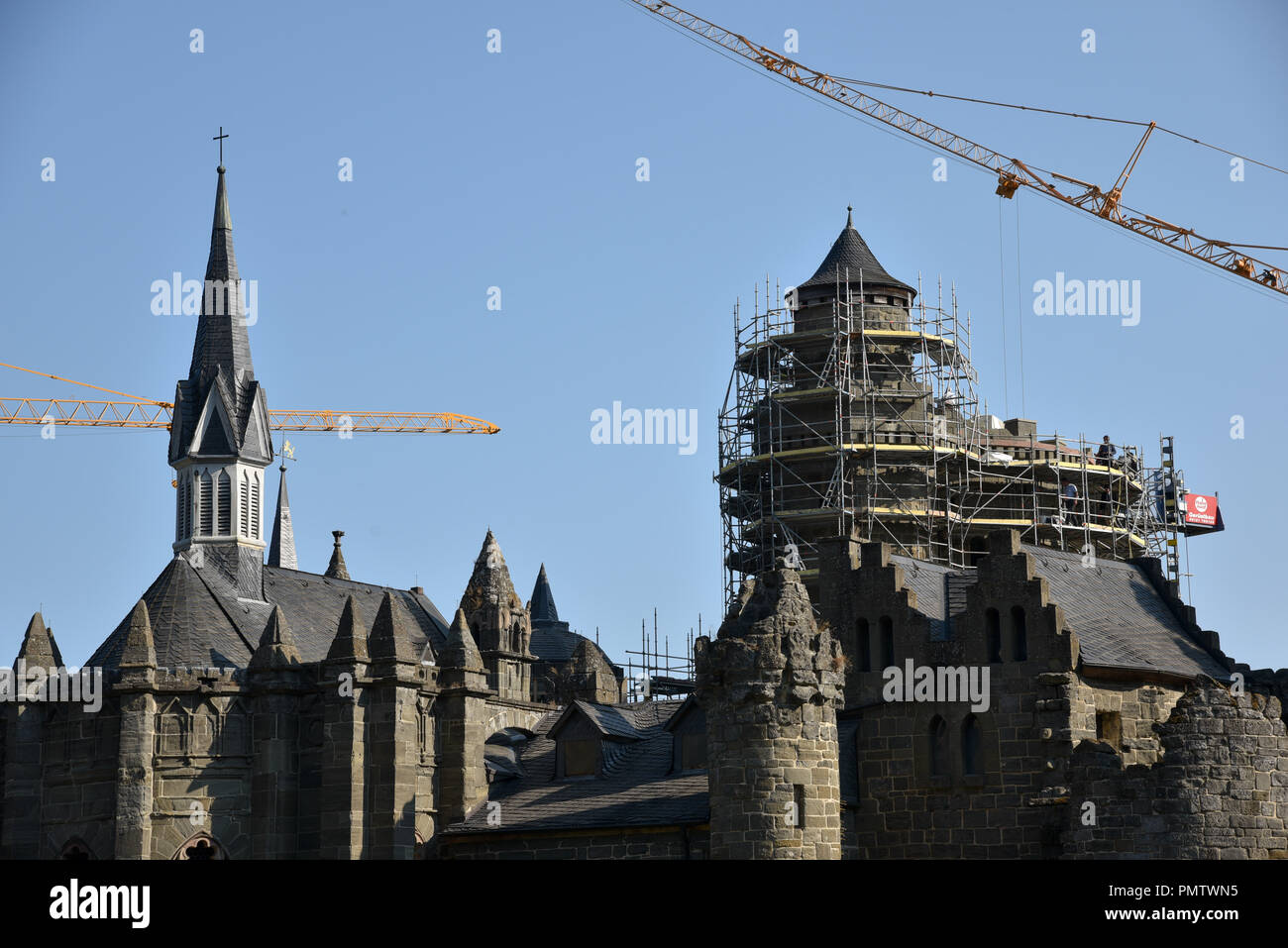 19 September 2018, Hessen, Kassel: View of the Löwenburg castle in the ...