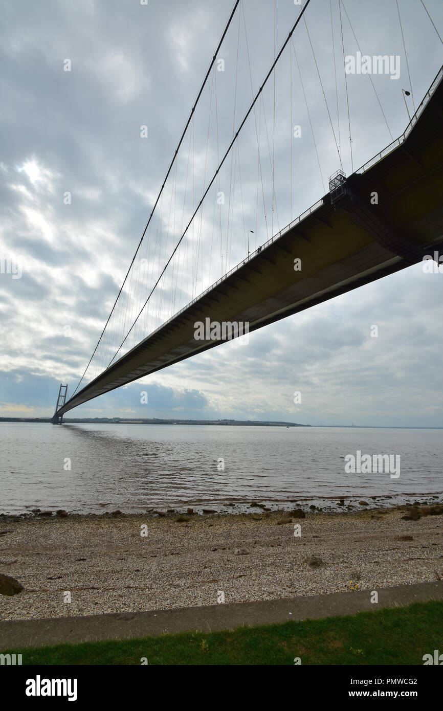 Suspended cable cables east river rivers hi-res stock photography and ...