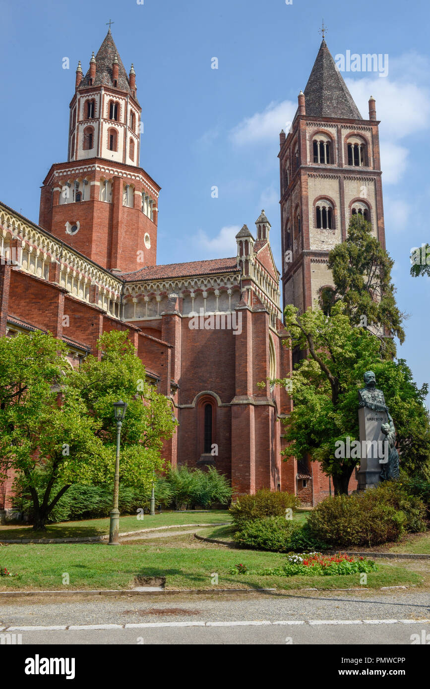 The Basilica of Sant'Andrea at Vercelli that was built between 1219 and ...