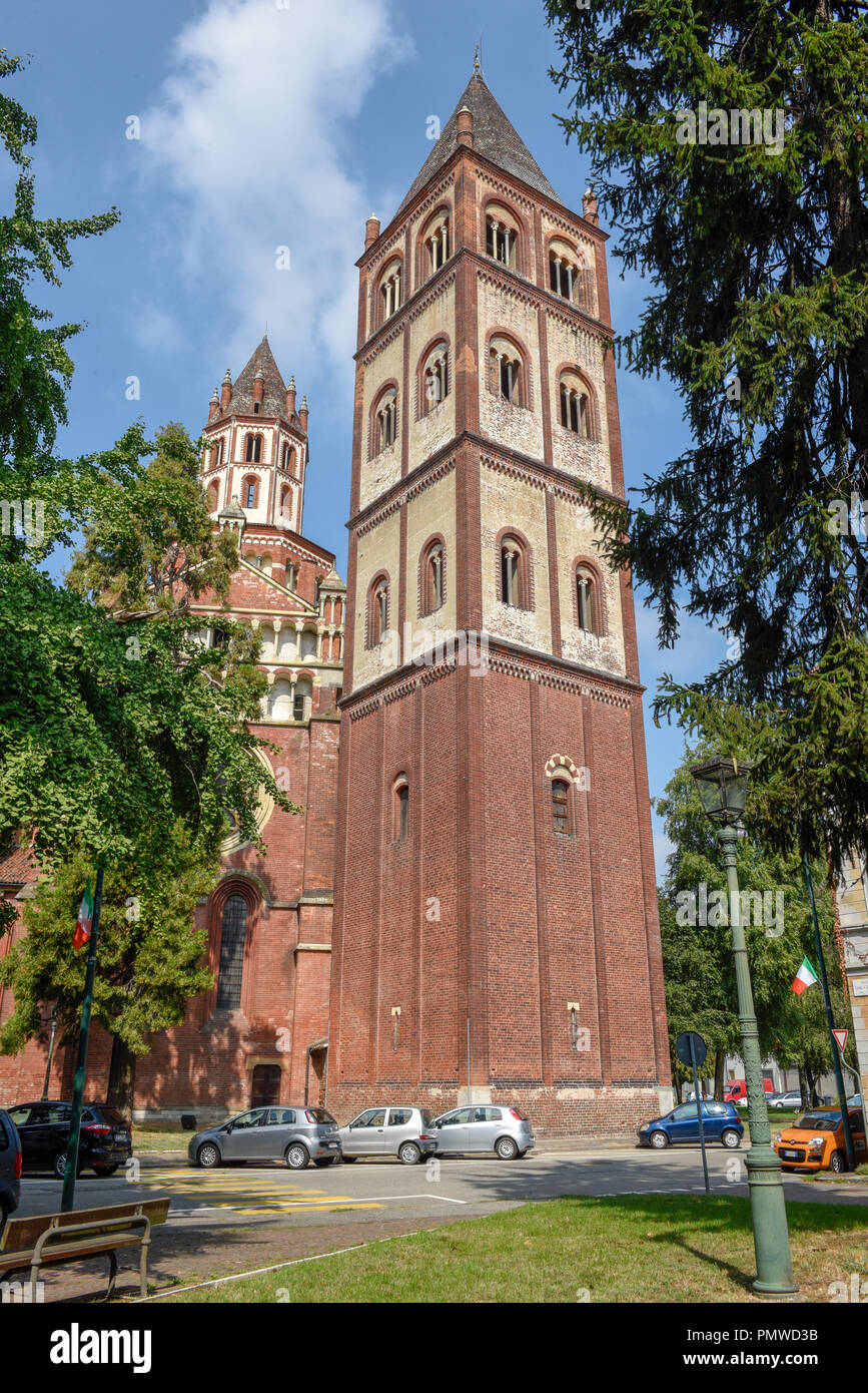 The Basilica of Sant'Andrea at Vercelli that was built between 1219 and ...