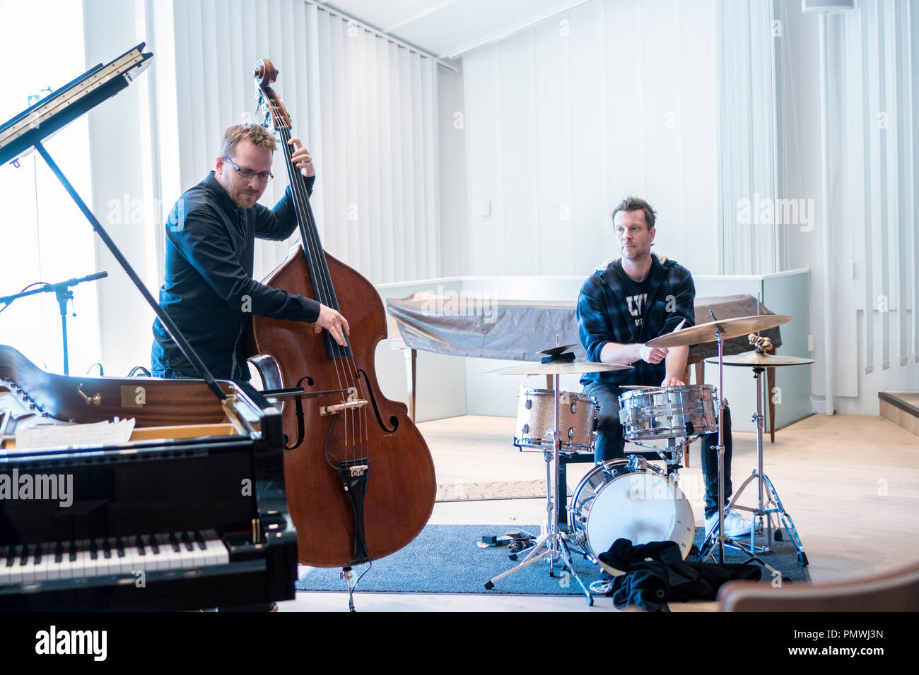 Dag arnesen trio hi-res stock photography and images - Alamy