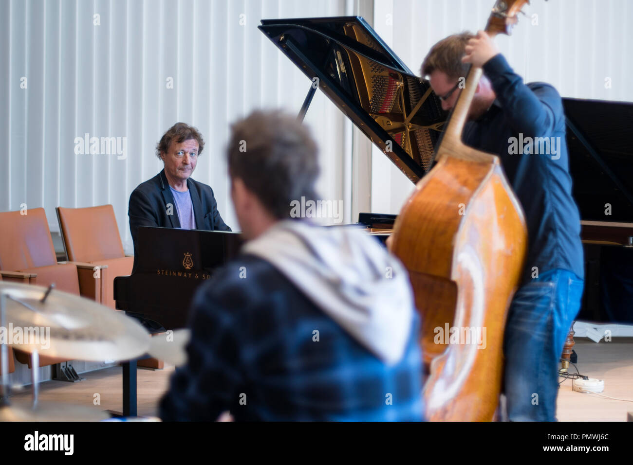 Dag arnesen trio hi-res stock photography and images - Alamy