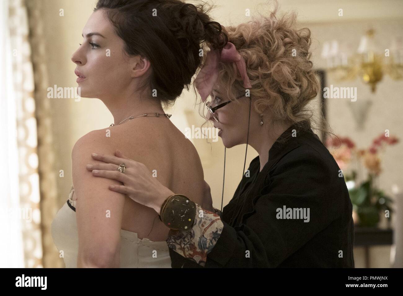 OCEAN'S EIGHT (2018) ANNE HATHAWAY HELENA BONHAM CARTER GARY ROSS (DIR ...