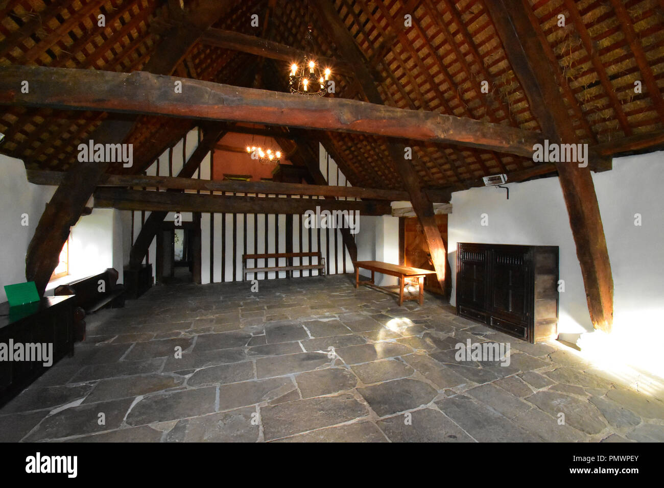 Cruck hi-res stock photography and images - Alamy