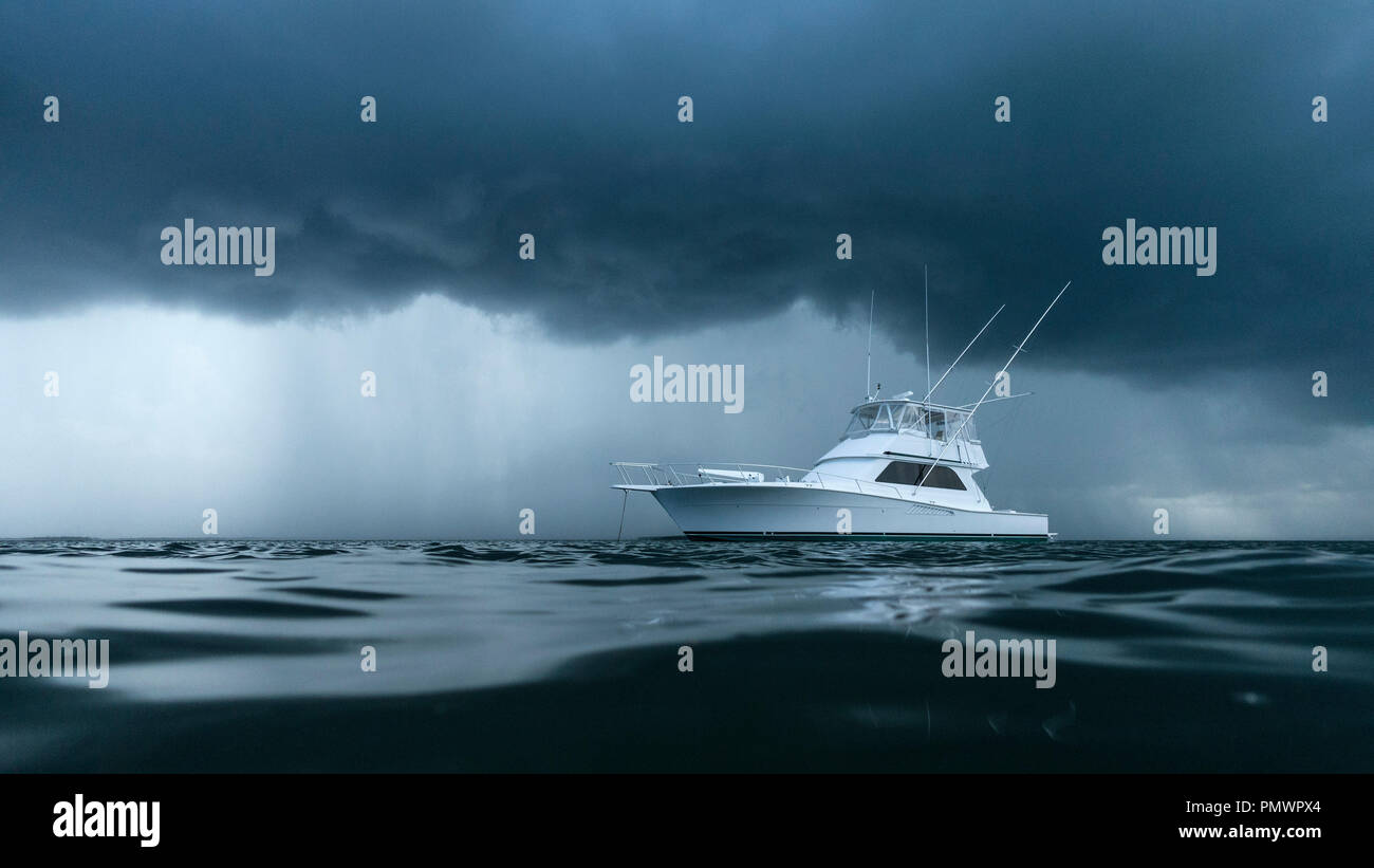 Stormy weather yacht hi-res stock photography and images - Alamy