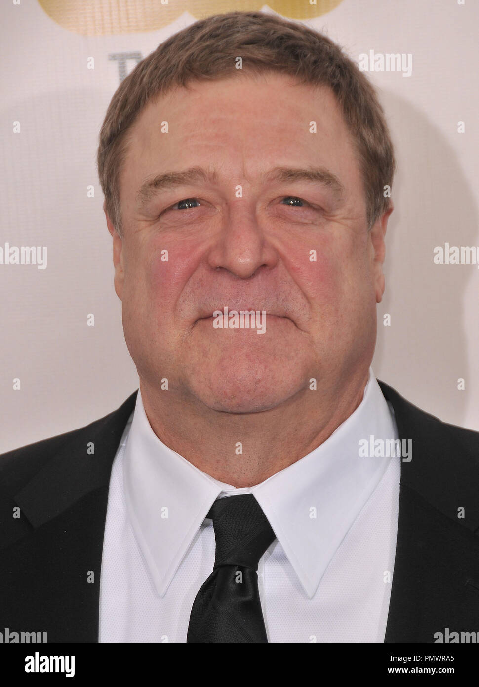 John goodman santa hi-res stock photography and images - Alamy