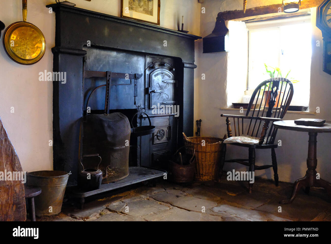 Victorian Cottage Kitchen High Resolution Stock Photography and Images ...