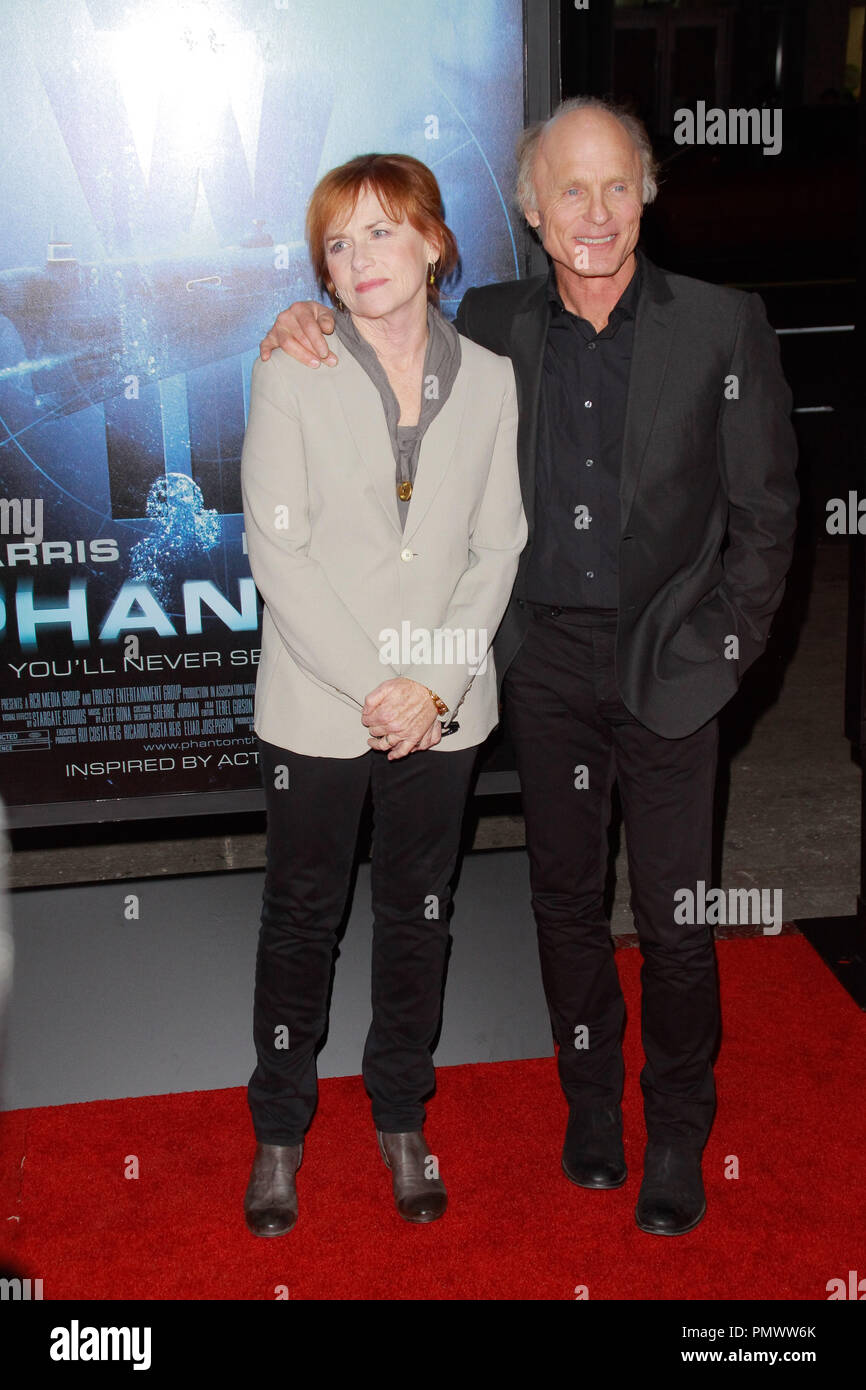 Amy Madigan and husband Ed Harris at the Premiere of "Phantom ...
