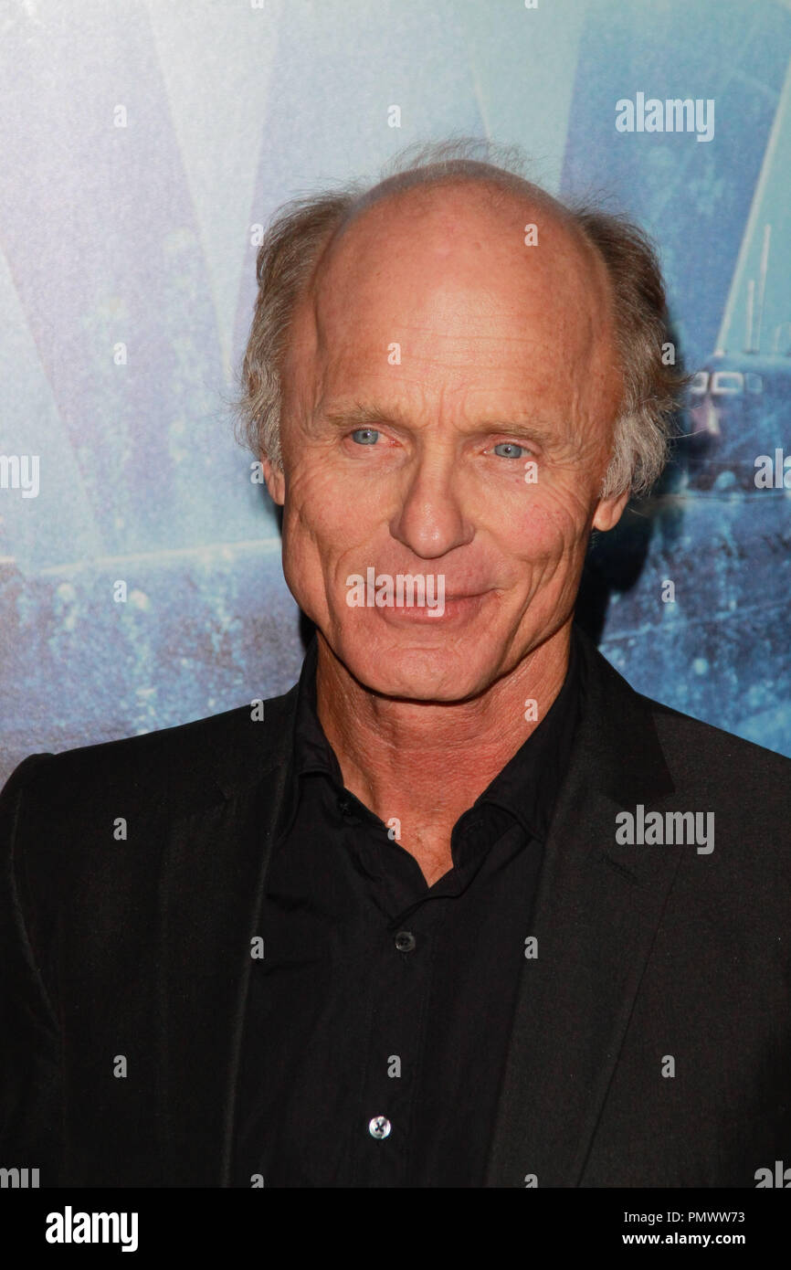 Ed harris red carpet event hi-res stock photography and images - Alamy