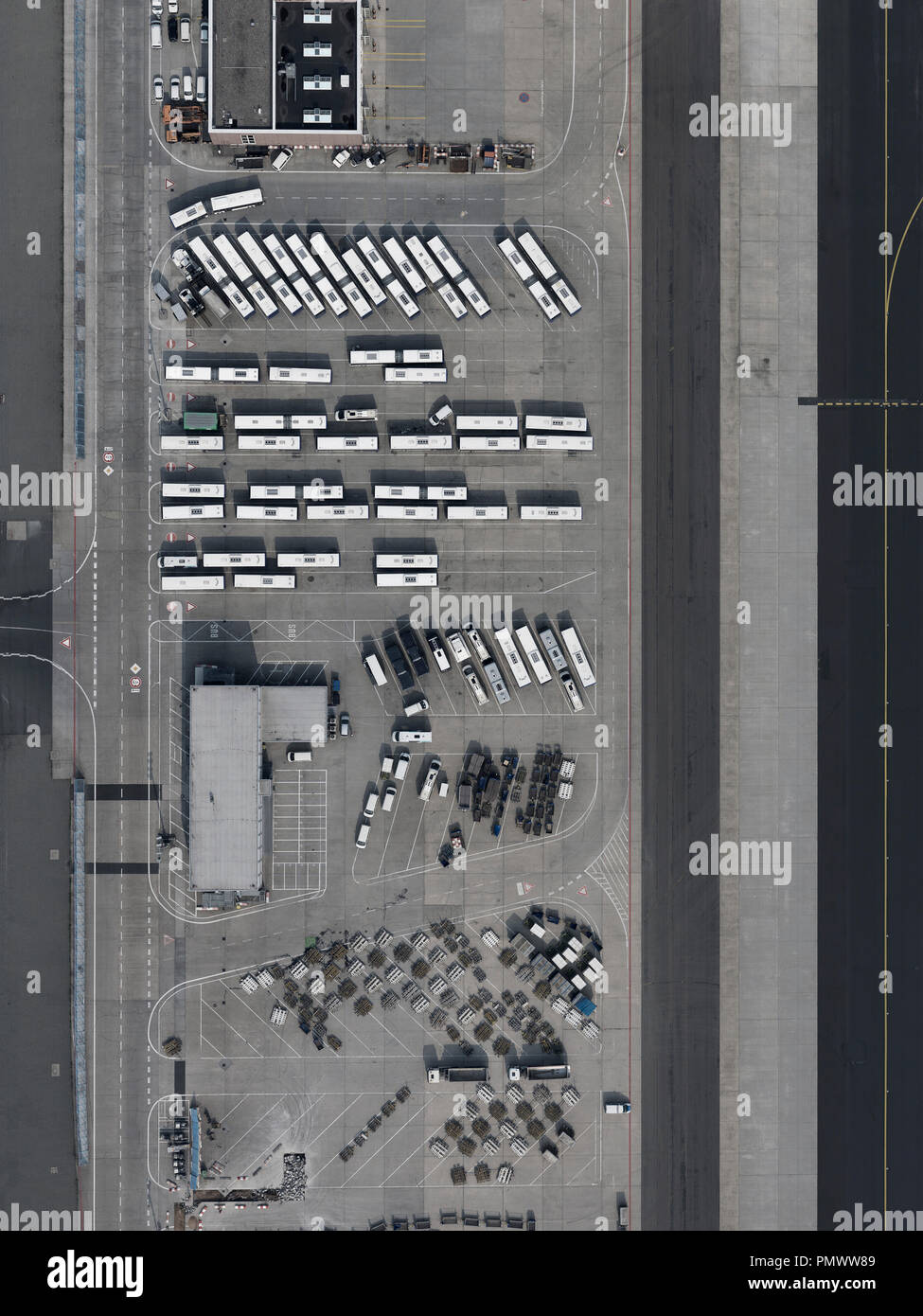 Aerial view buses and cars parked at airport Stock Photo - Alamy