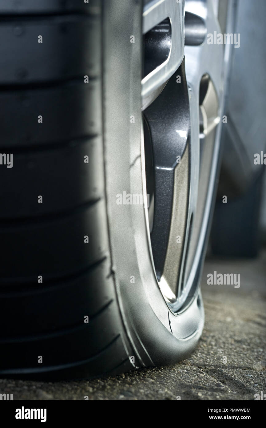 Car tyre tire no repair hi-res stock photography and images - Alamy