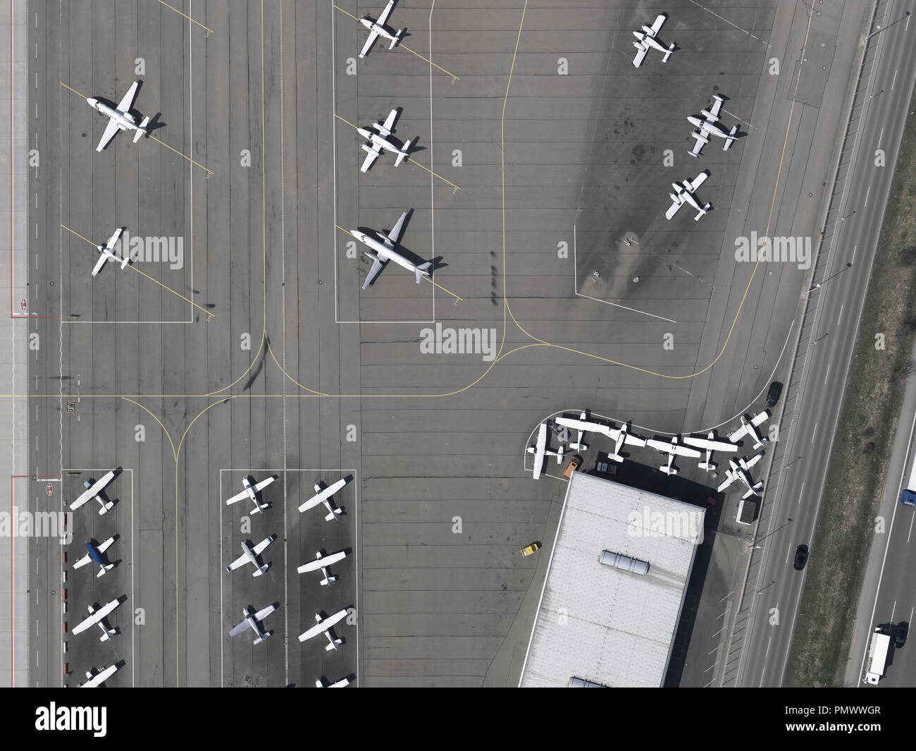 Tarmac industry hi-res stock photography and images - Alamy