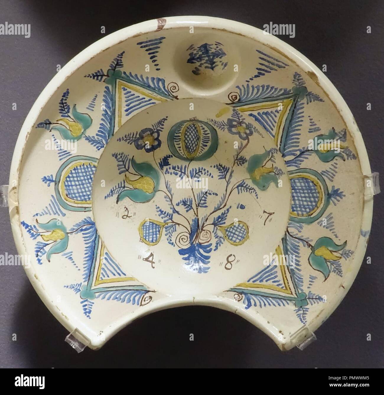 Bleeding bowl hi-res stock photography and images - Alamy