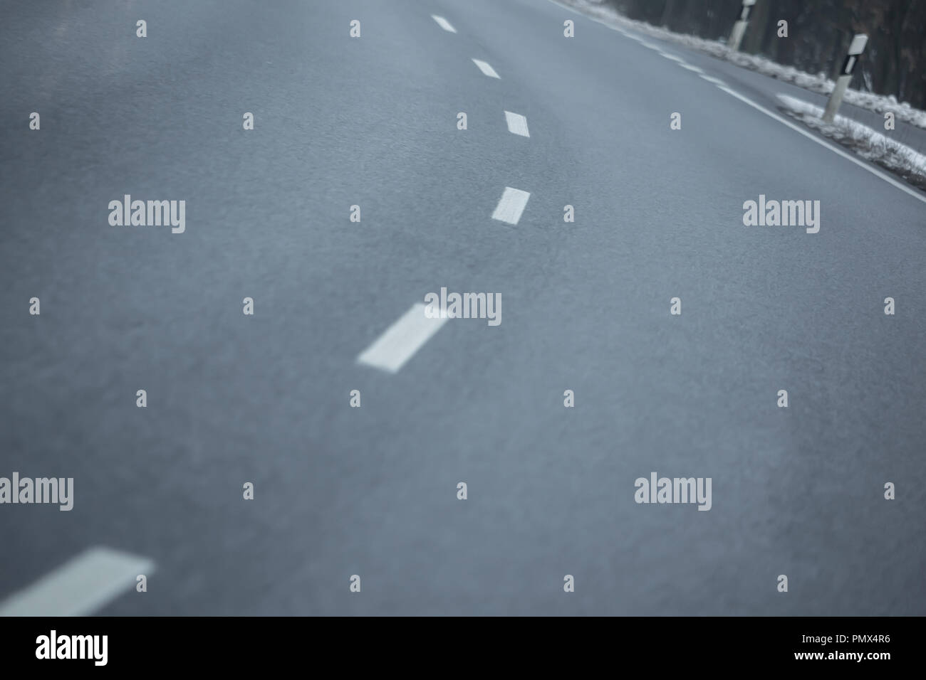 Empty traffic hi-res stock photography and images - Alamy