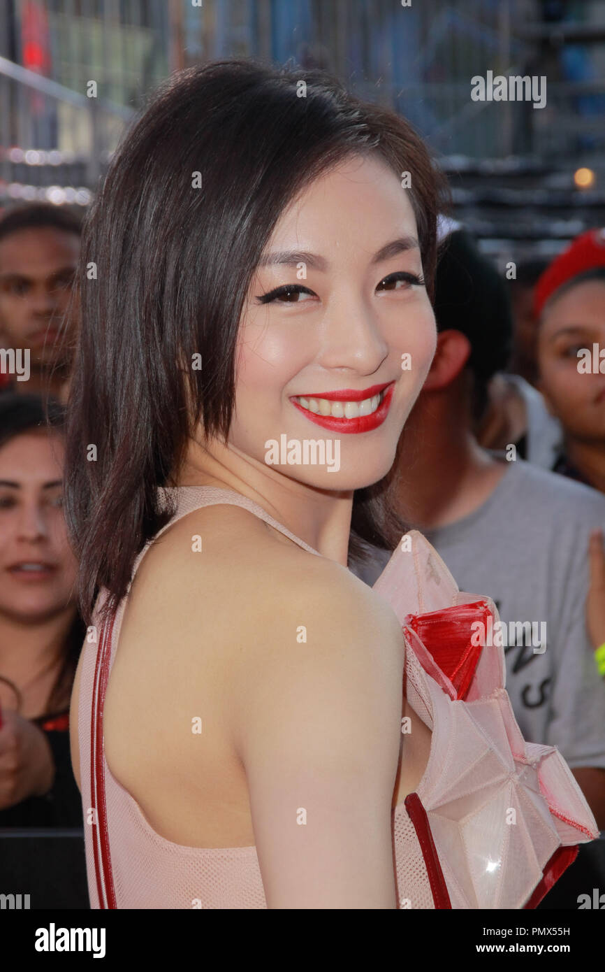 Sarah li red carpet event hi-res stock photography and images - Alamy