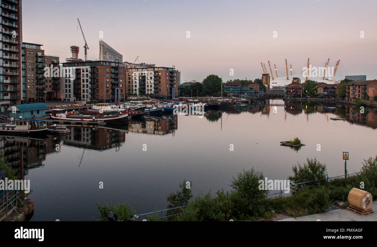 Blackwall basin hi-res stock photography and images - Alamy