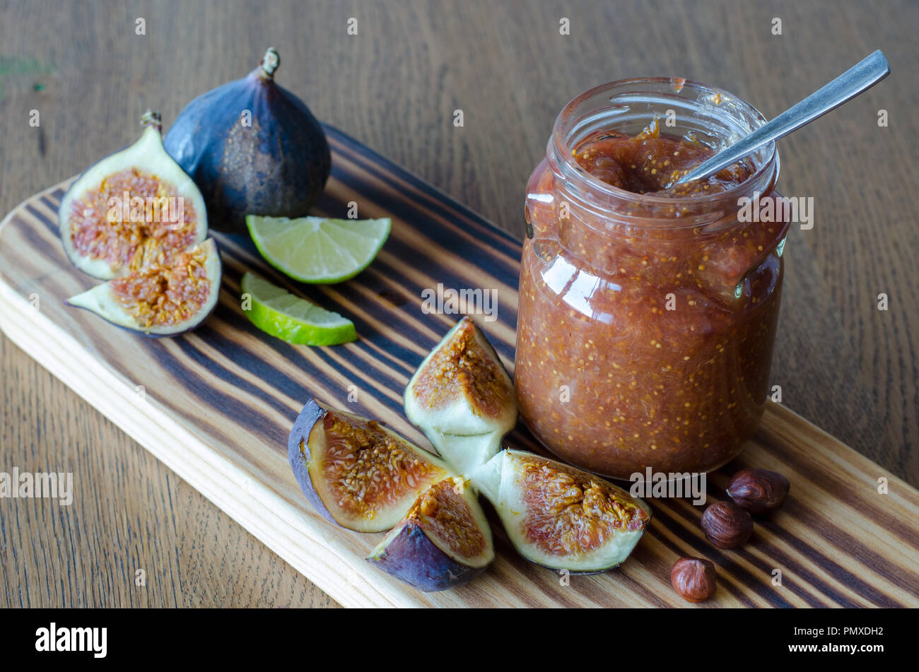 Figs on rope hi-res stock photography and images - Alamy