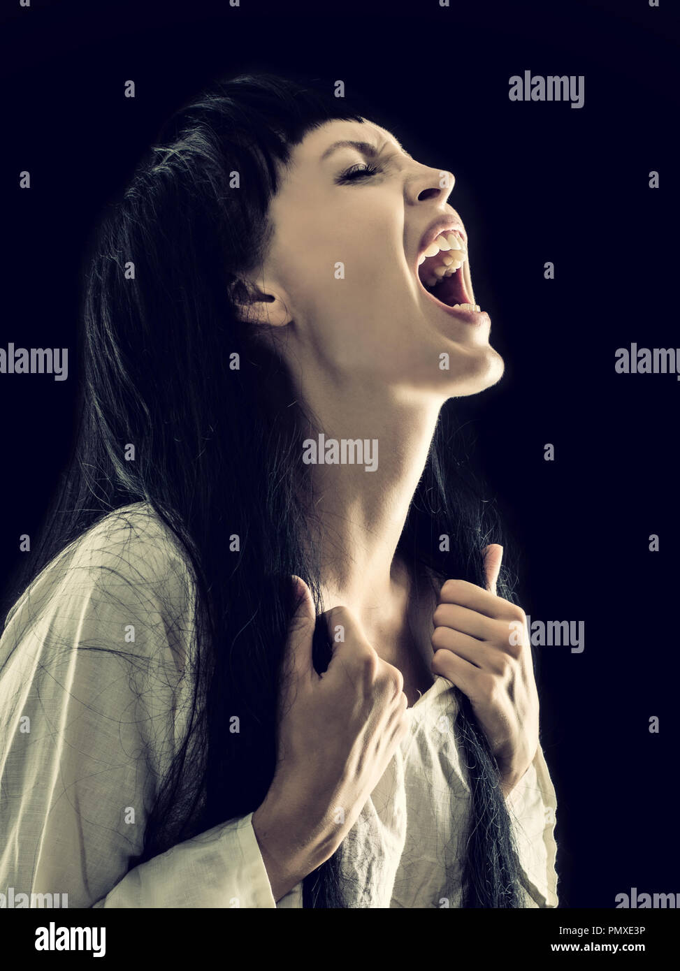 Midnight black hair hi-res stock photography and images - Alamy