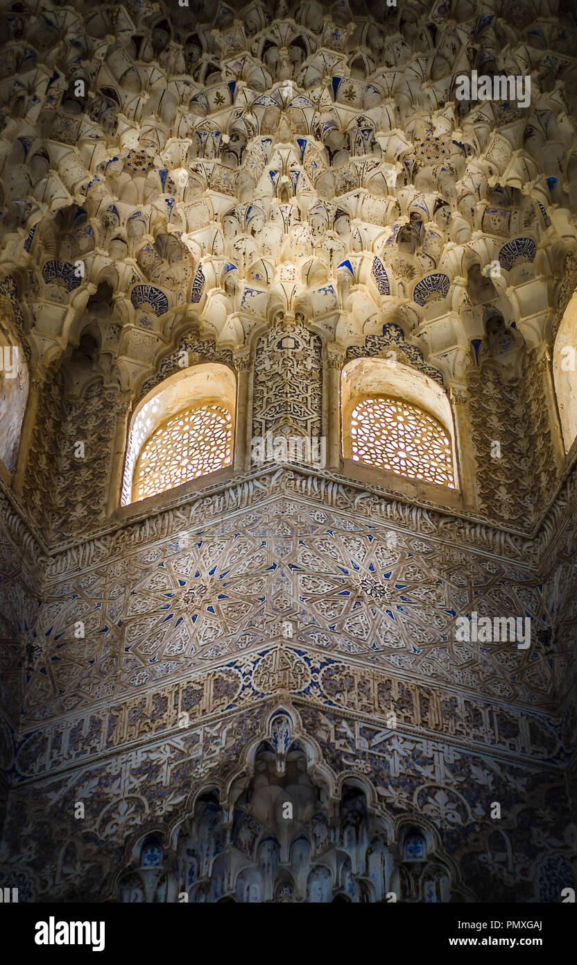 Decorated ceiling in la Alhambra Stock Photo - Alamy