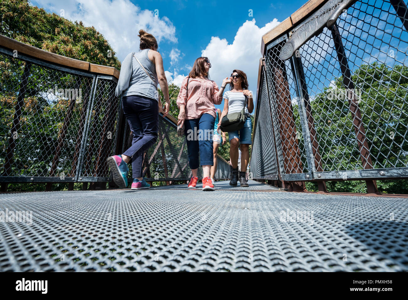 Tree Top Walkway - Kew Gardens Stock Photo - Alamy