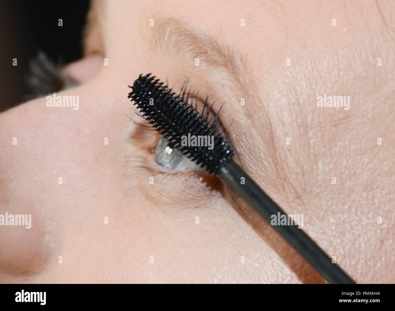 Mascara cosmetics hi-res stock photography and images - Alamy