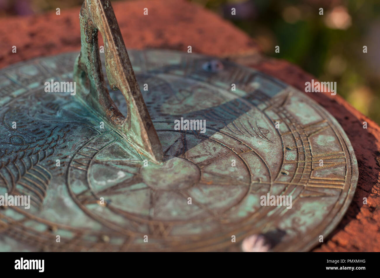 5pm hi-res stock photography and images - Alamy